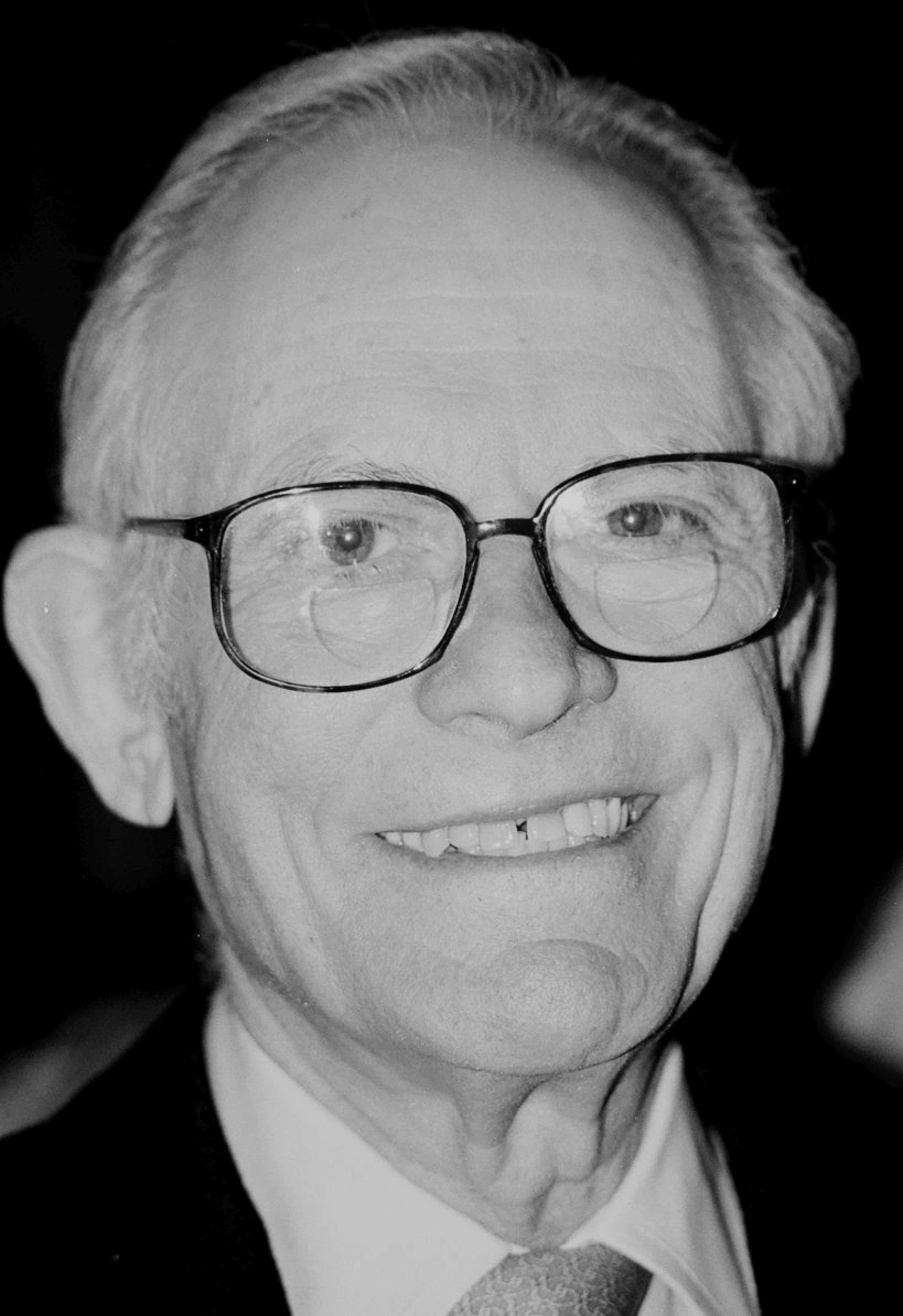 Alan Bergman, Award-Winning Lyricist With Wife Marilyn, Dies at 99