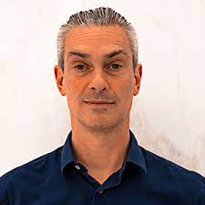 WARNER SHOWS MOXIE WITH MOXEY DEAL