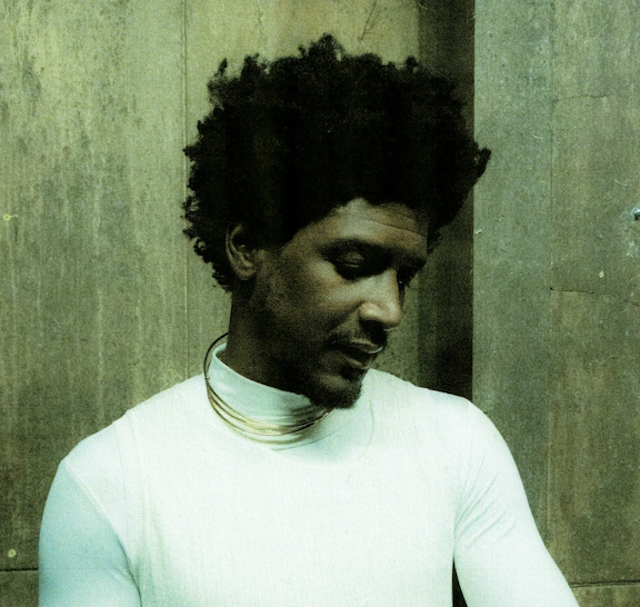 LABRINTH AMAZES WITH ENDS & BEGINS