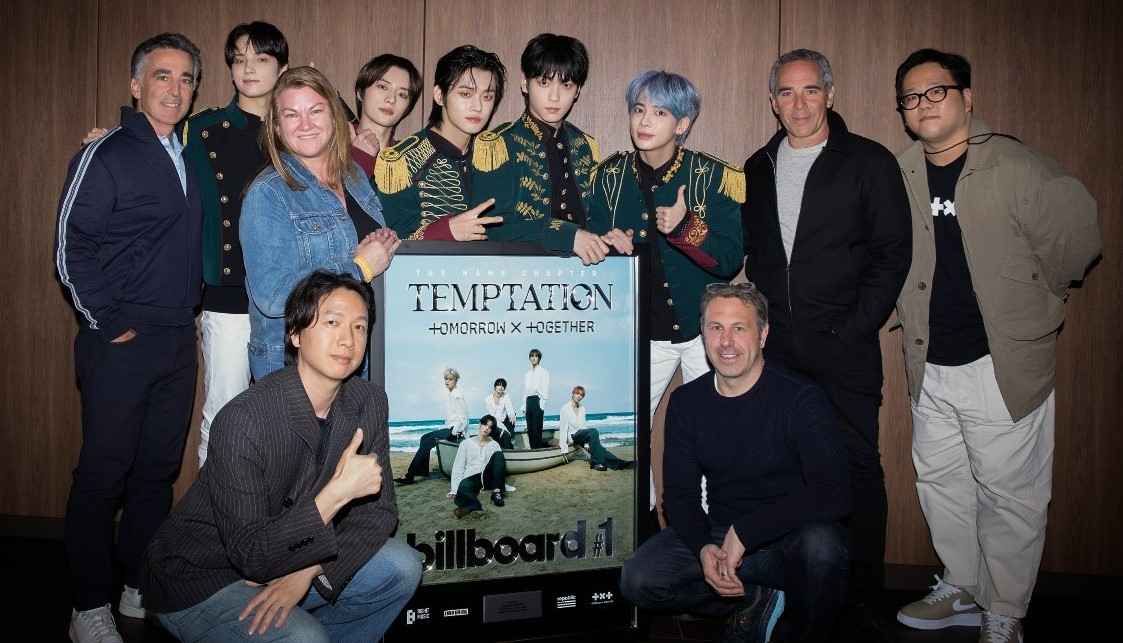 ARDENT K-POPPERS' LONELY HEARTS CLUB BAND