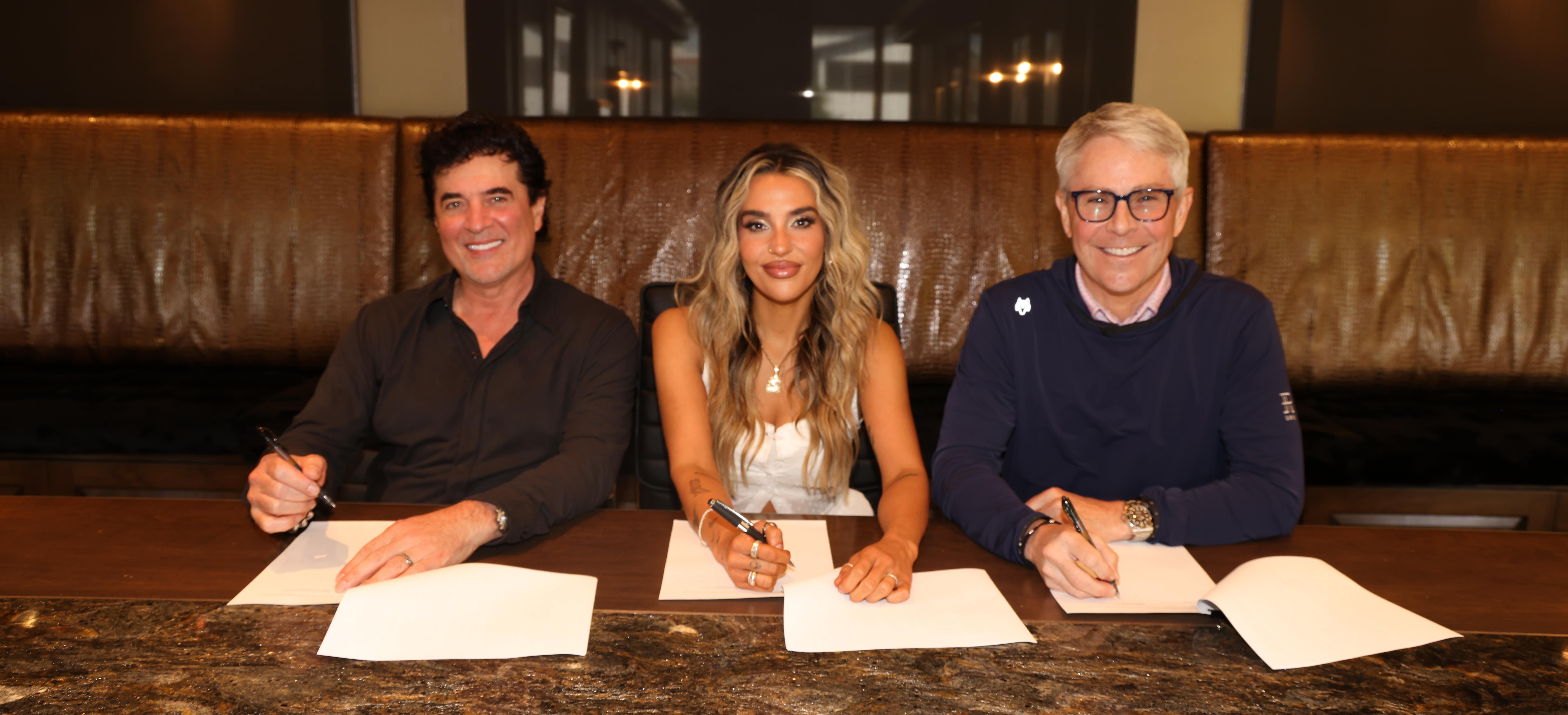 SHAYLEN DROPS ANCHOR WITH NASHVILLE HARBOR
