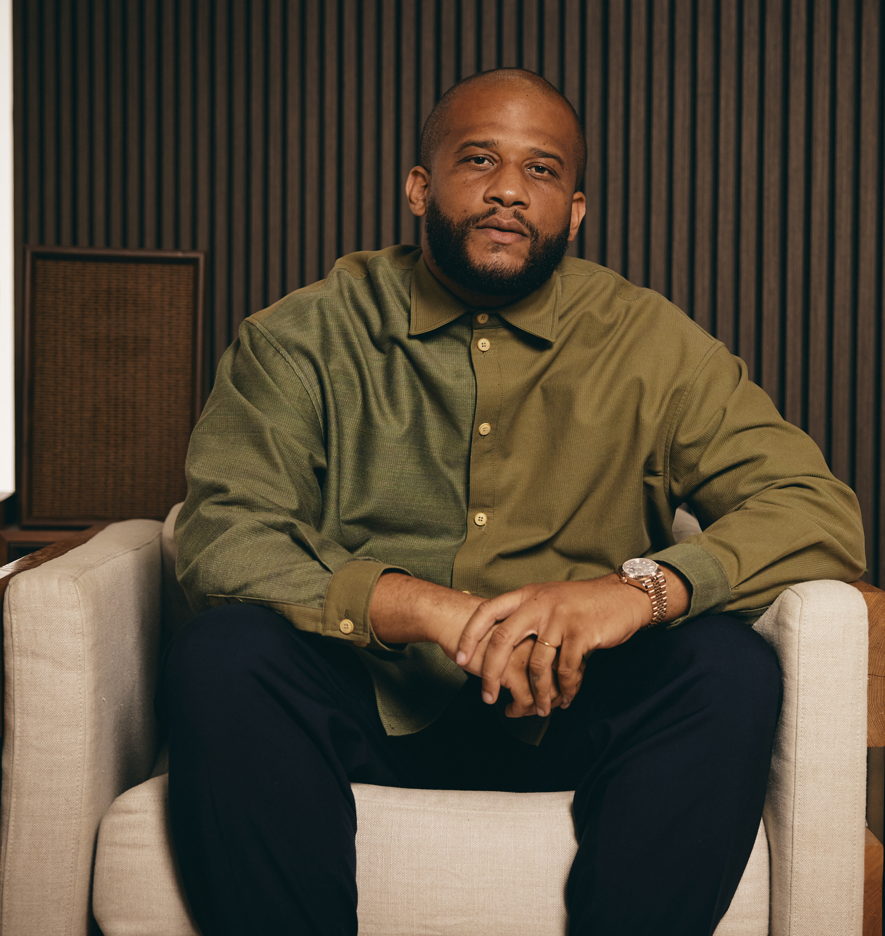 HINSHAW, WARNER PACT TO SERVE FREE LUNCH