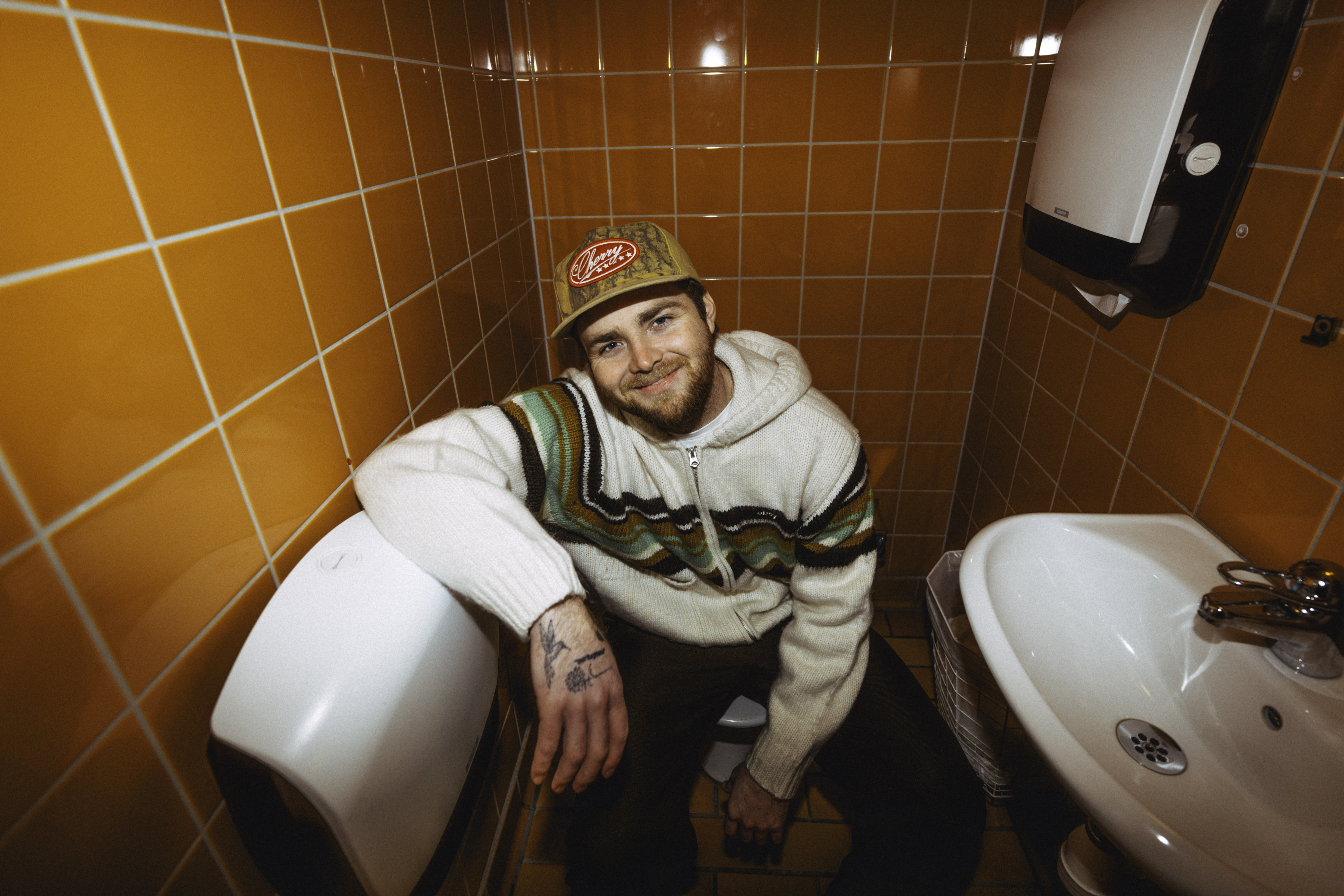 ALEX WARREN: THE HITS INTERVIEW