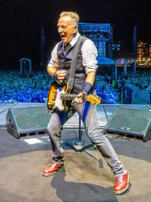 SPRINGSTEEN RAIDS VAULTS FOR SEVEN UNRELEASED LPs