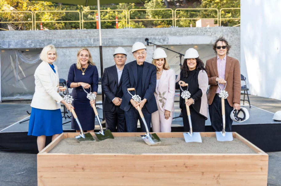 Hollywood Bowl Gets New Pavilion