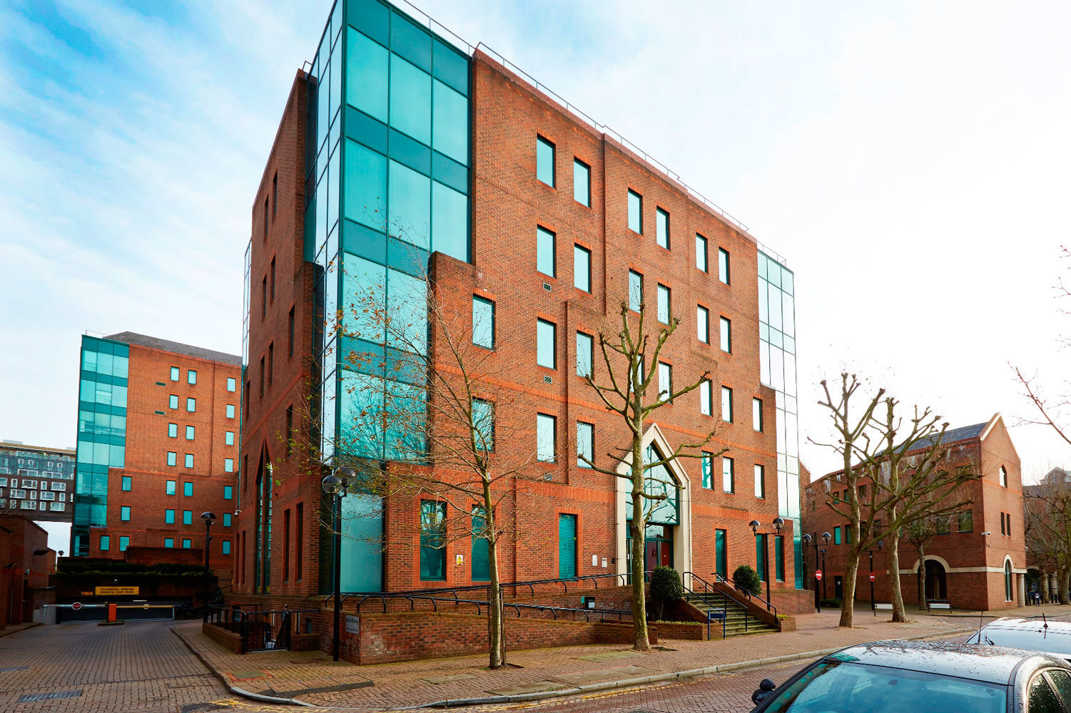 Equinix: LD4 Slough Data Center