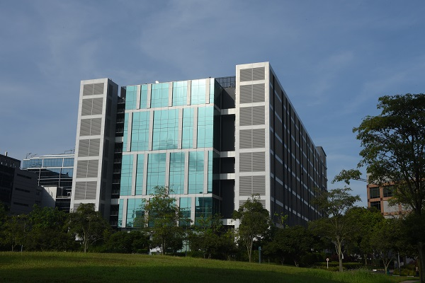 Singtel: Comcentre III Building Data Center