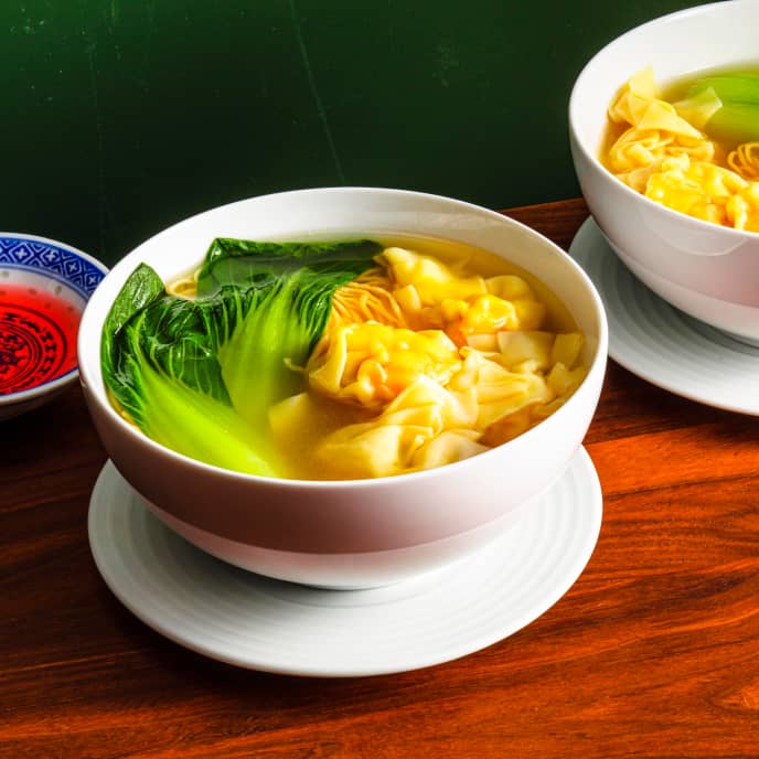 Hong Kong-Style Wonton Noodle Soup (Găngshì Yúntūn Miàn 港式雲吞麵 ...