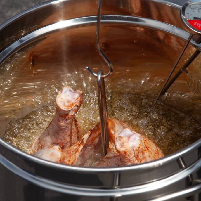 How to Fry a Turkey Without Burning Down Your Neighborhood | America's ...