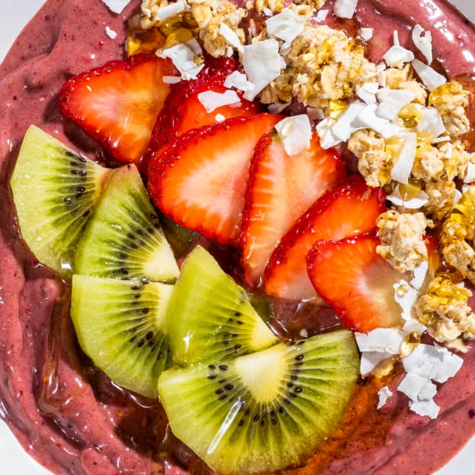 For Spoonable Smoothie Bowls, Use a Food Processor (Not a Blender ...