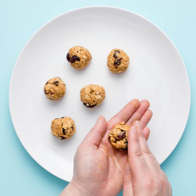 These Energy Balls Are So Easy, You Smoosh Them and Roll into a Ball ...