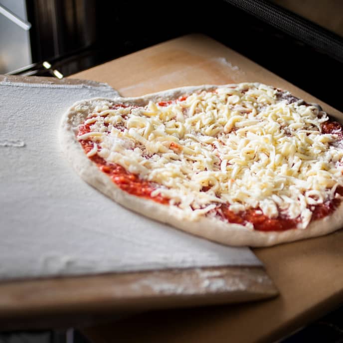 how to cook a pizza stone