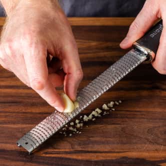 The Strength of Garlic's Flavor Depends on How You Cut It - Learn How ...