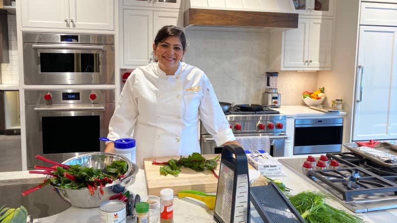 All About Induction Cooking: What It Is, Pros and Cons, & More ...