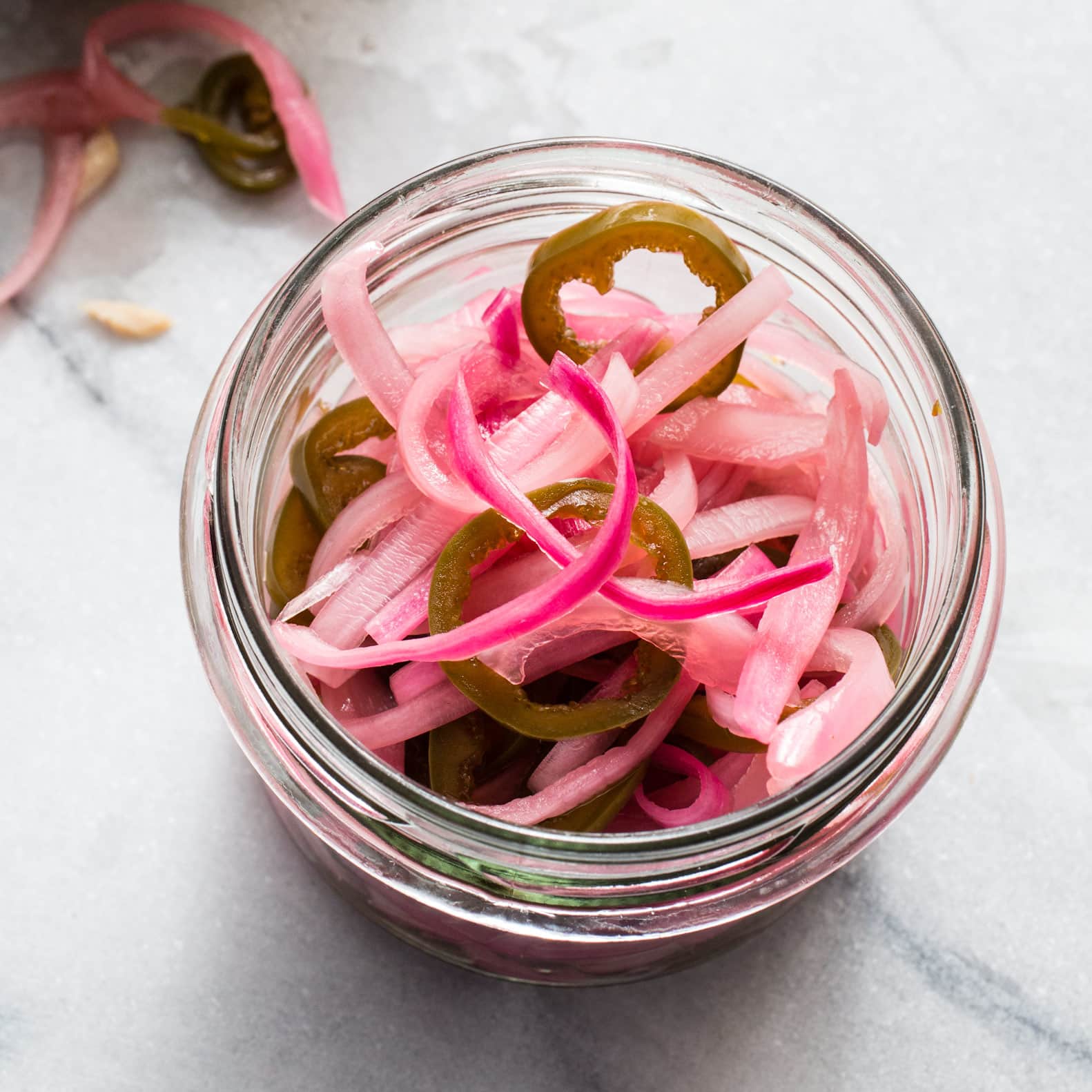 chilli pickled onions