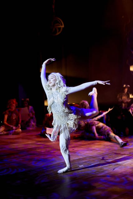 Victoria the White Cat