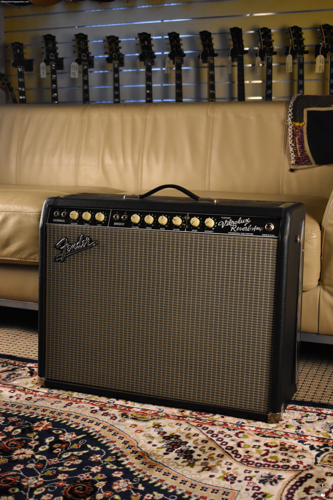 Joel's Vintage Guitars | Fender Custom Vibrolux Reverb 1999
