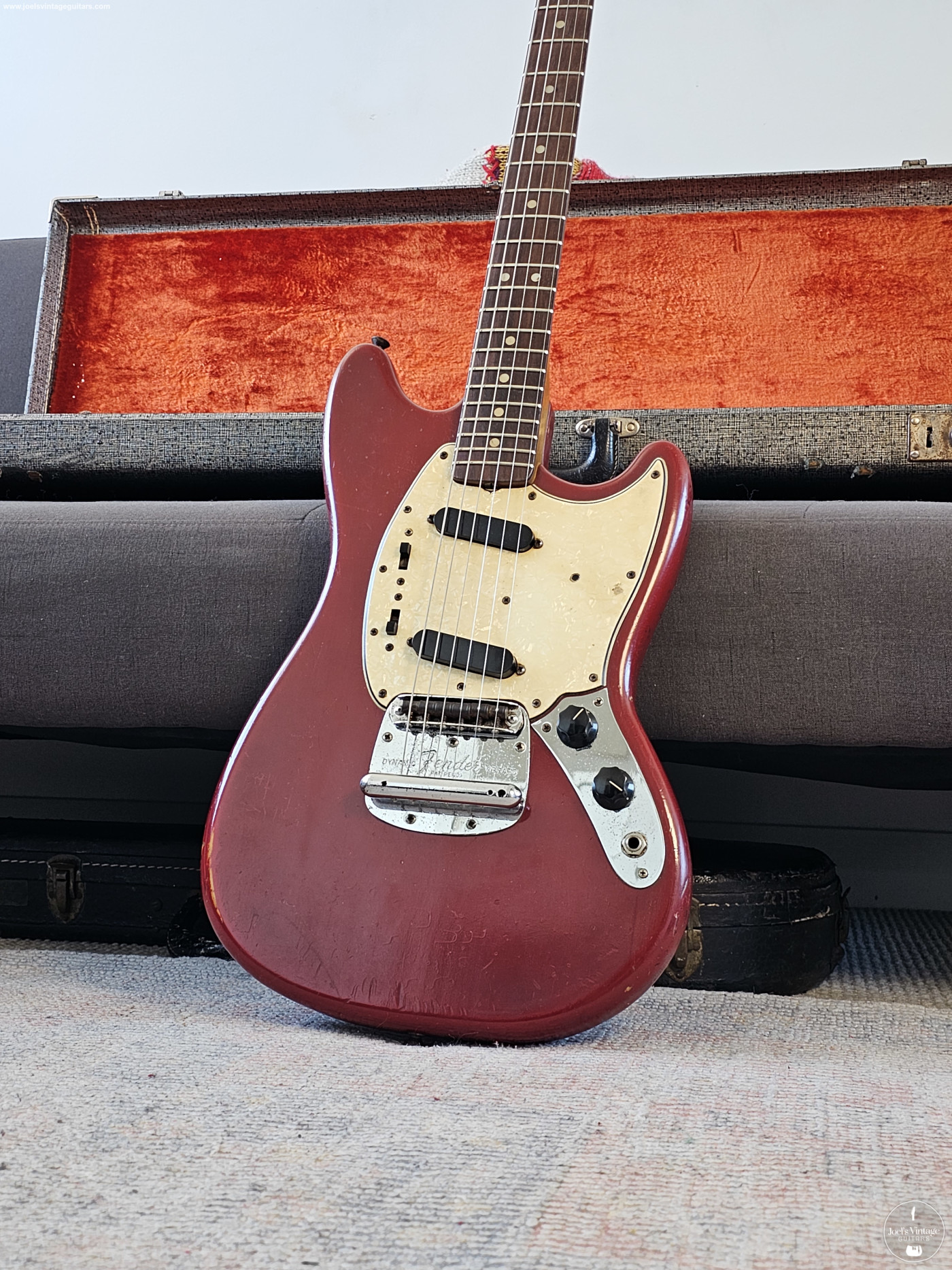 Joel's Vintage Guitars | Fender Mustang 1966 - Red
