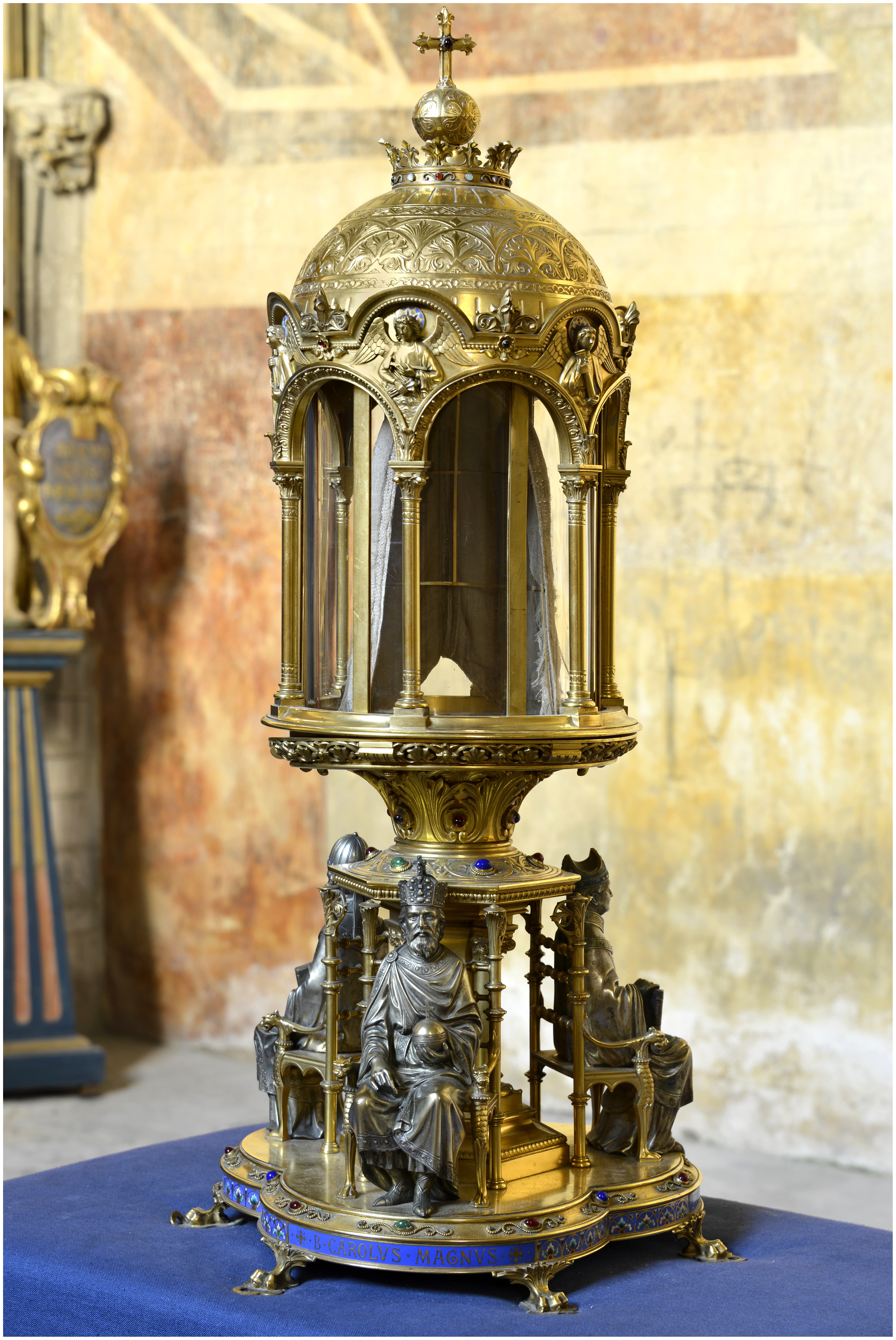 La Sainte Coiffe, relique de la Passion du Christ