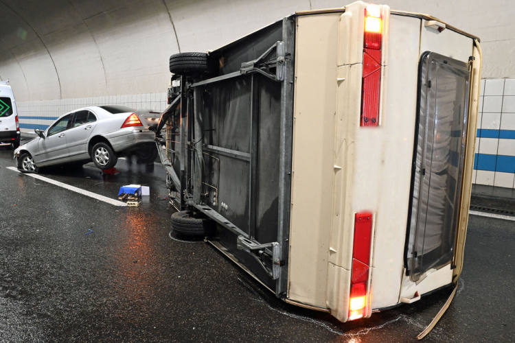 Eich LU - A2 nach Unfall gesperrt