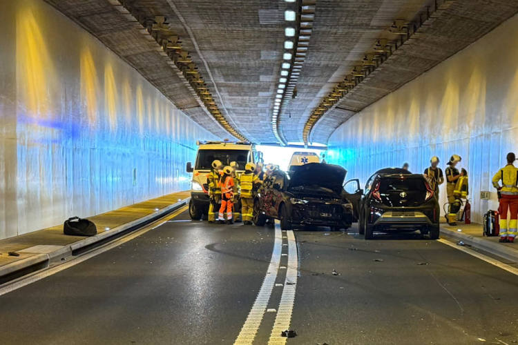 Wunderschãƒâne Unfall Grenztunnel Fãƒâ¼ssen Bilder