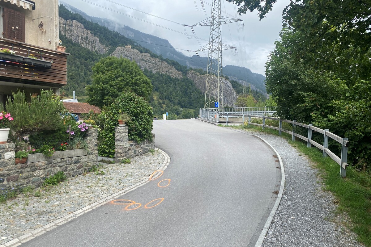 Chur GR - Motorradfahrer nach Unfall mit Kopfverletzungen im Spital