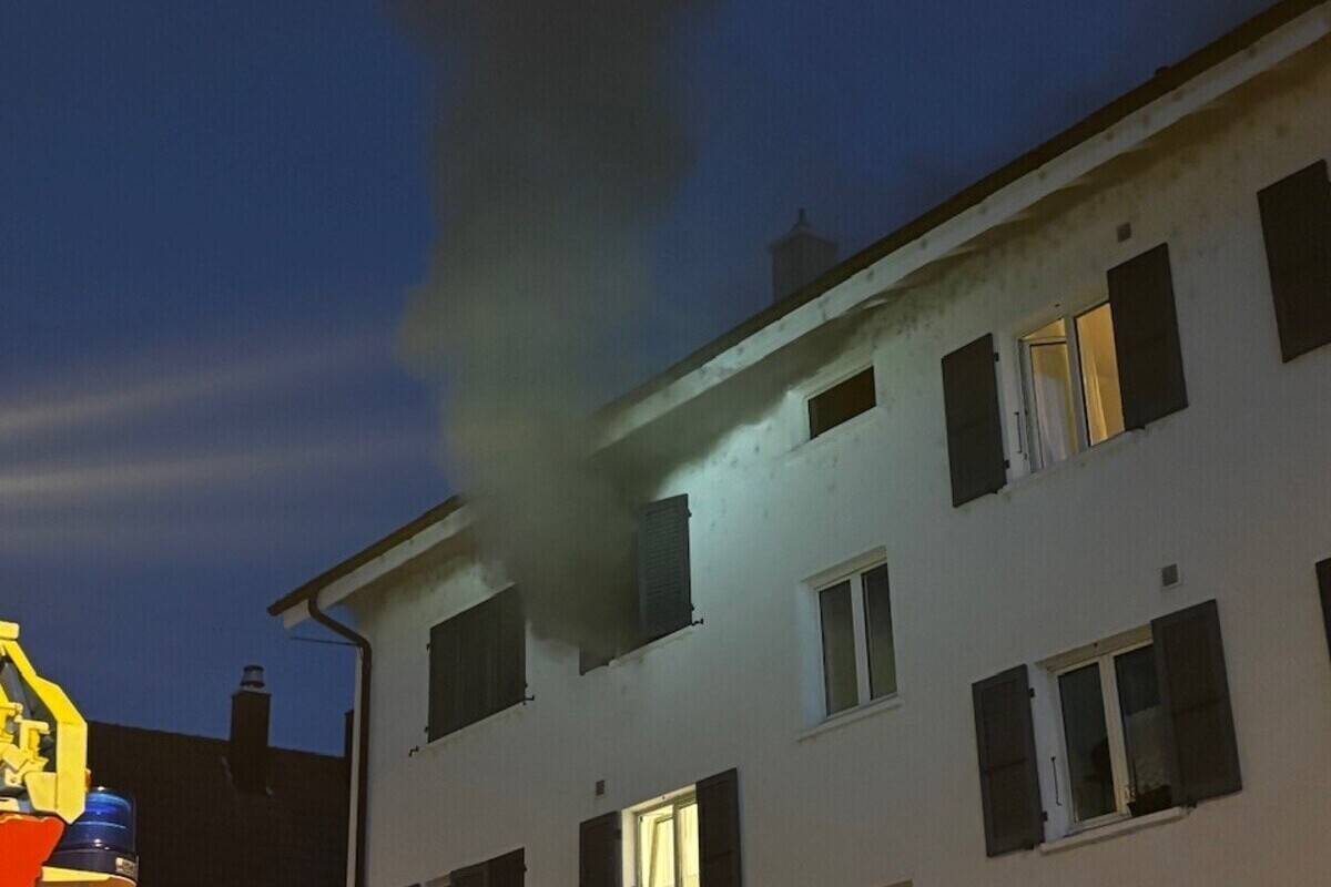 Biel BE – Rauchvergiftung nach Brand in Mehrfamilienhaus