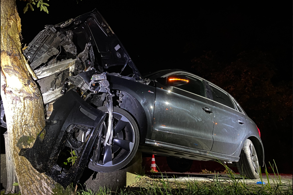 Unfall in Hünenberg ZG - 19-Jährige heftig gegen einen Baum geprallt