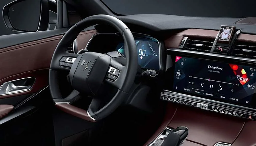 DS DS7 Hatchback 1.5 BlueHDi Performance Line + 5dr EAT8 [Pan Roof ...