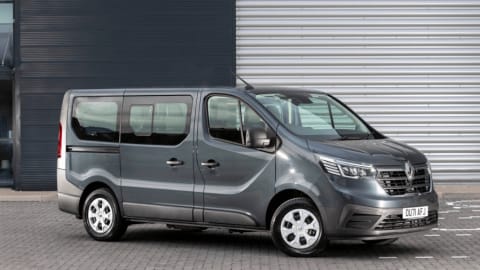 Renault Trafic Minibus SWB MINIBUS SL28 Blue dCi 110 Advance 9 Seater ...