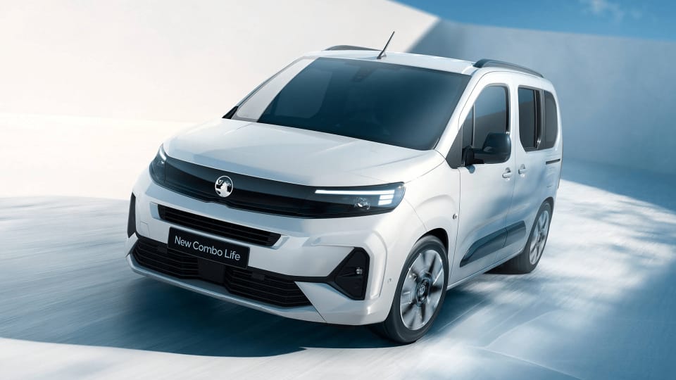 Vauxhall Combo Life Electric MPV 100kW Design XL 50kWh 5dr Auto [7 Seat ...