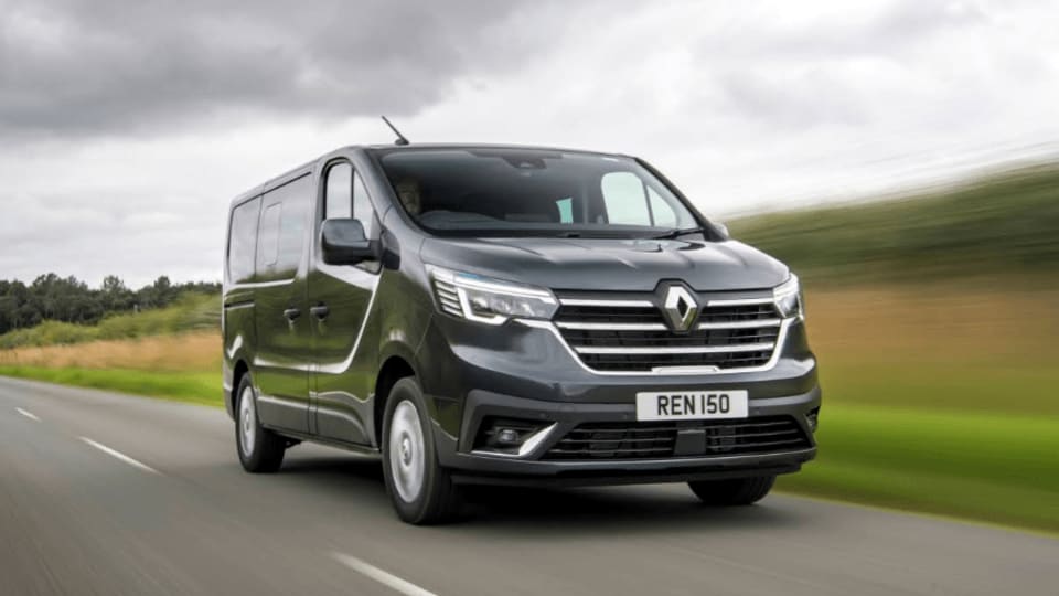 Renault Trafic Minibus LWB MINIBUS LL30 Blue dCi 150 Advance 9 Seater ...