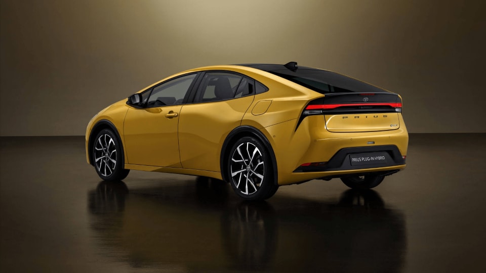 Toyota Prius Plug-in Hatchback 2.0 PHEV Design 5dr CVT Lease - Select ...