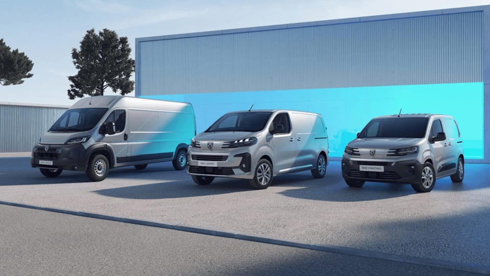 Peugeot e-Partner Small Van e- LONG 700 100kW 50kWh Professional Crew ...
