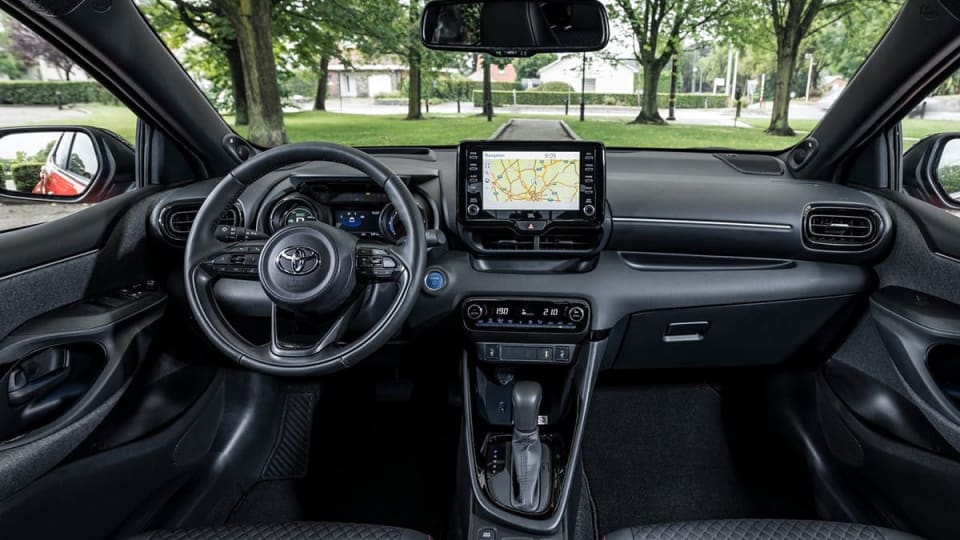 Toyota Yaris Hatchback 1.5 Hybrid 130 GR Sport 5dr CVT [Safety/Bi-tone ...