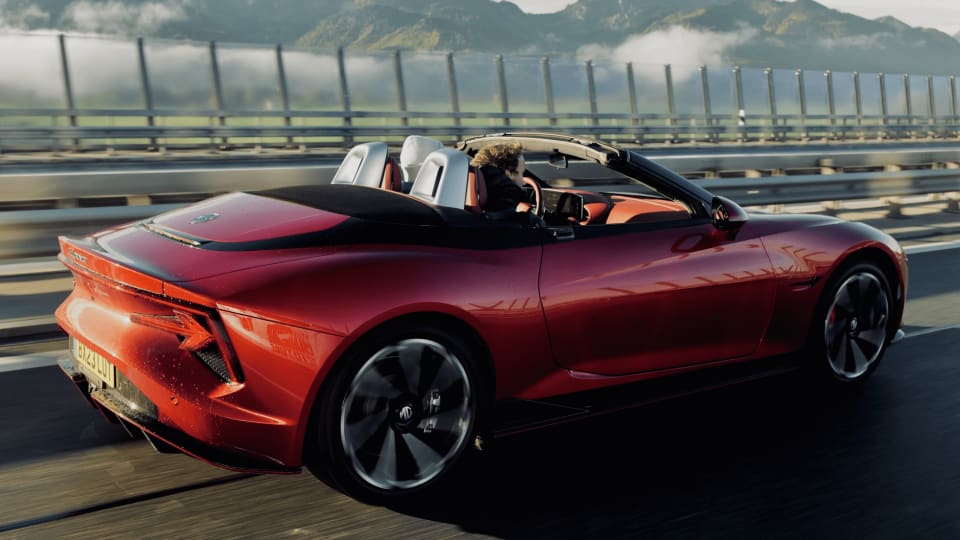 MG Motor UK Cyberster Convertible 250kW Trophy Single Motor 77 kWh 2dr ...