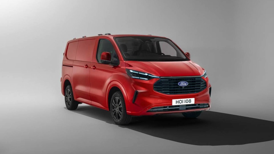 Ford Transit Custom Medium Van 320 L1 FWD 2.0 EcoBlue 136ps Low Roof D/Cab Van Limited Auto ...