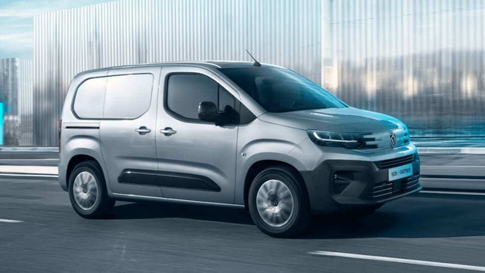 Peugeot e-Partner Small Van e- LONG 700 100kW 50kWh Professional Crew ...