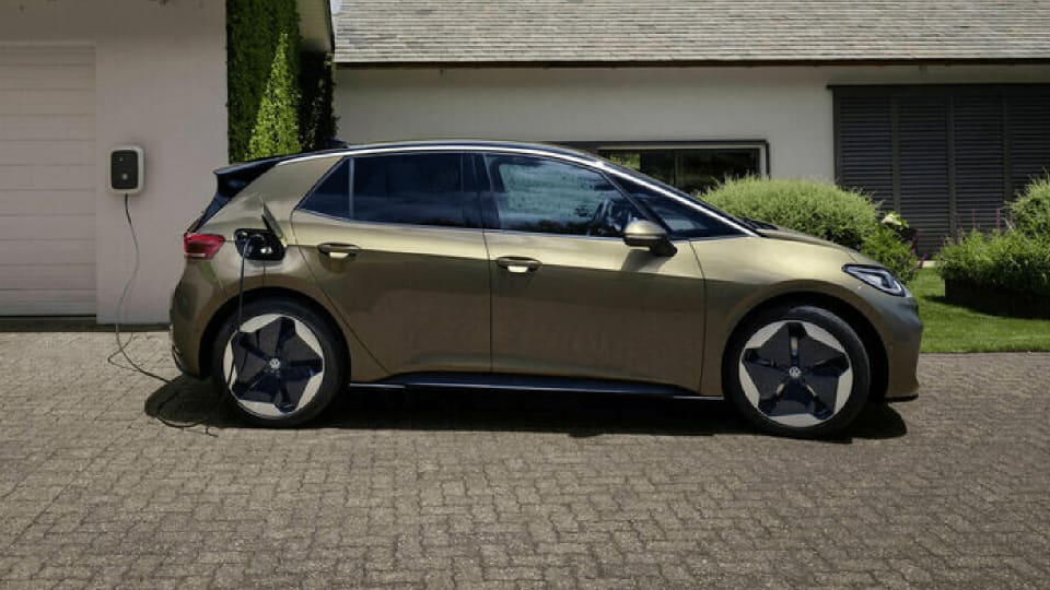 Volkswagen ID.3 Hatchback 150kW Essential Pro 59kWh 5dr Auto Lease ...