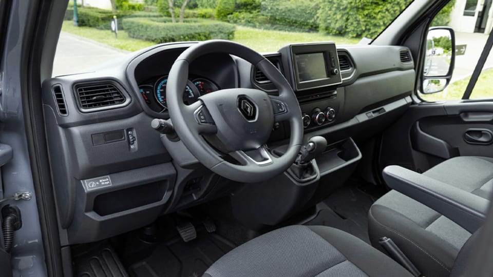 Renault Master Large Van MWB FWD MM35 Blue dCi 135 Advance Medium Roof ...