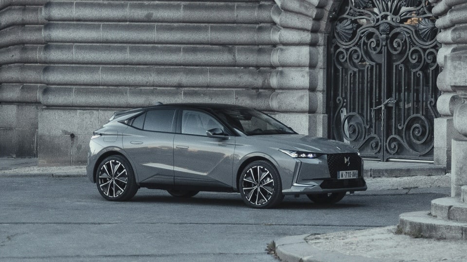 DS DS4 SUV 1.6 Plug-in Hybrid 225 Etoile 5dr EAT8 Lease - Select Car ...