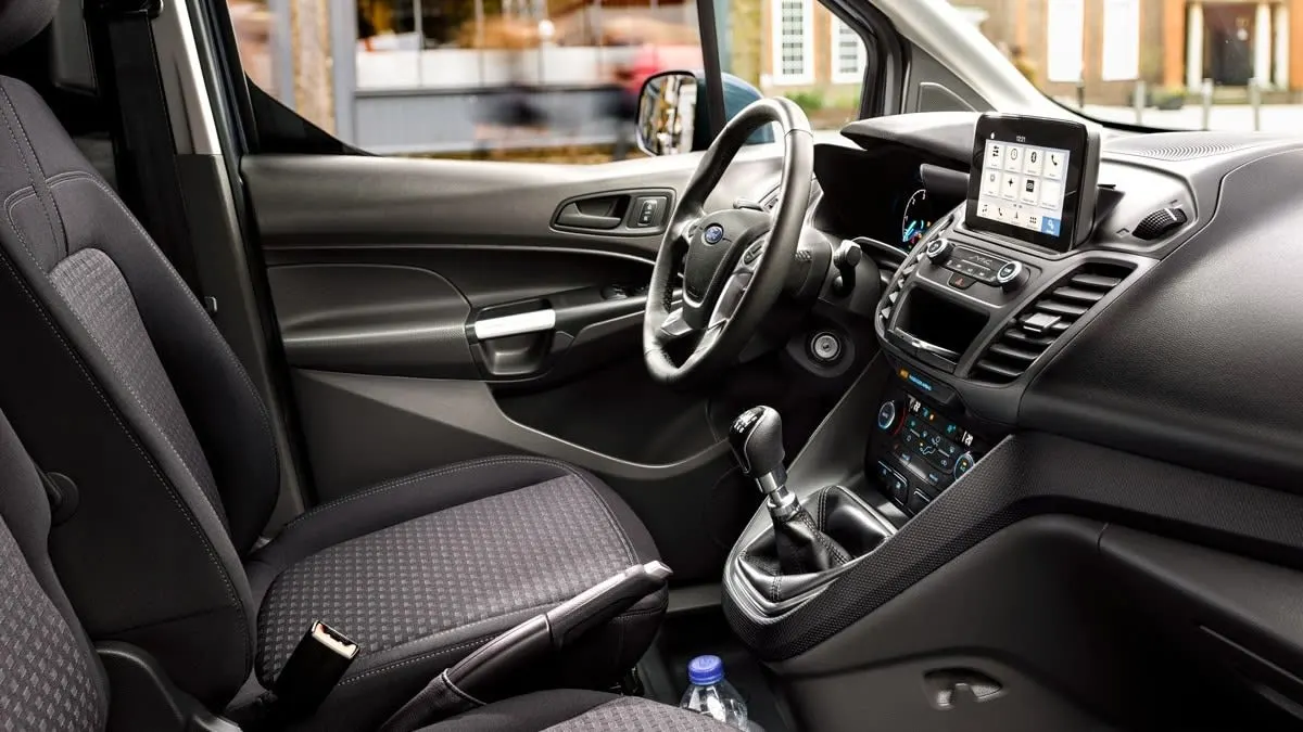 Ford Transit Connect Small Van 240 L1 1.5 EcoBoost PHEV 150 Active ...