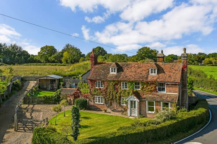 Moat Farm House, 3 Bedroom House, For Sale in High Halden TN26 | Hobbs ...