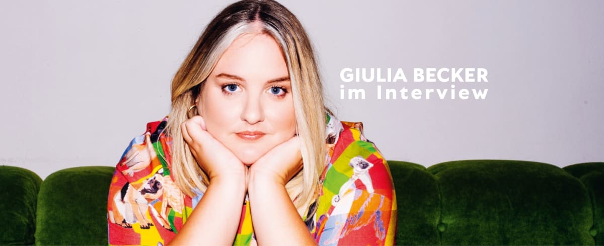 Giulia Becker über ihr Buch "Wenn ich nicht Urlaub mache, macht es ...