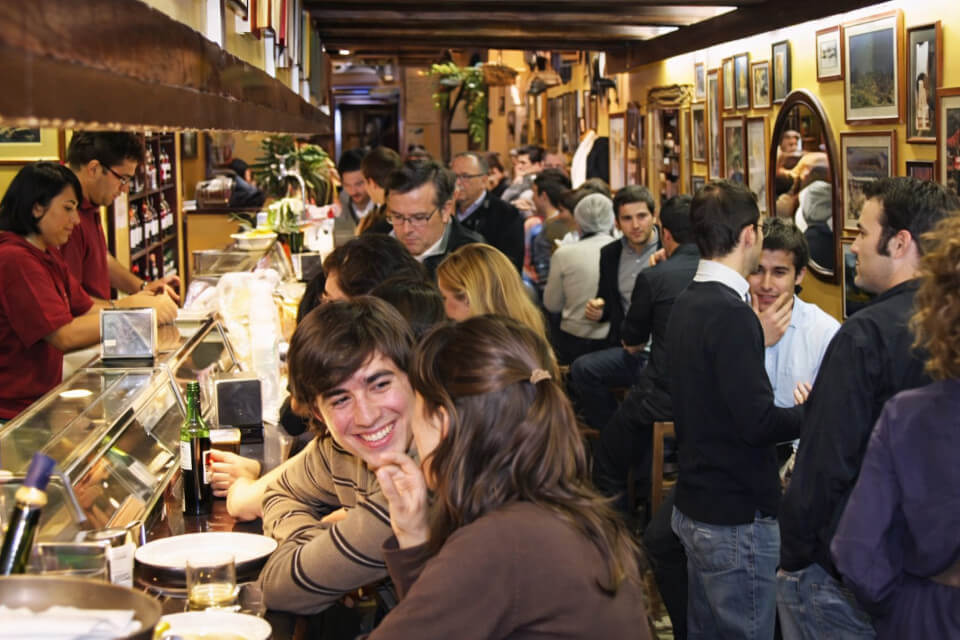 Barcelona Travel Blog, Tips & Hidden Gems - Homage to BCN