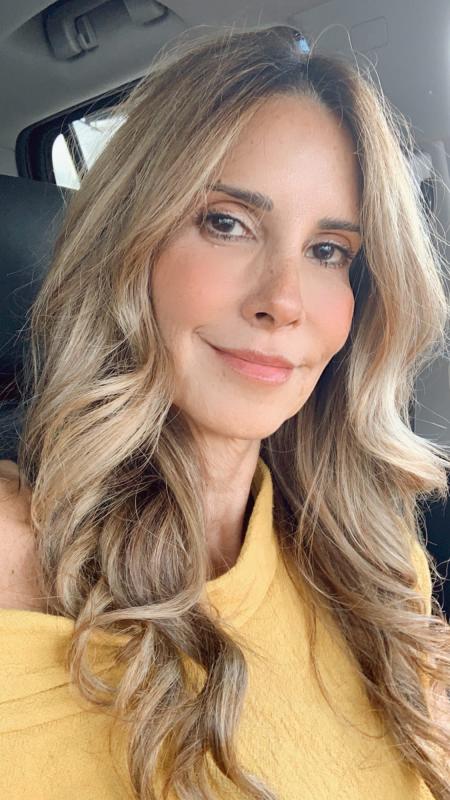 Ana Carrillo's Instagram, Twitter & Facebook on IDCrawl