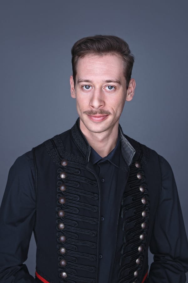 Férfi táncosok - Magyar Nemzeti Táncegyüttes - mnte.hu