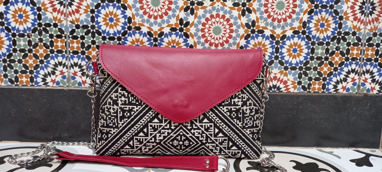 bag leather and Sabra silk Red, Black Morocco | Fair Trade Morocco Anou