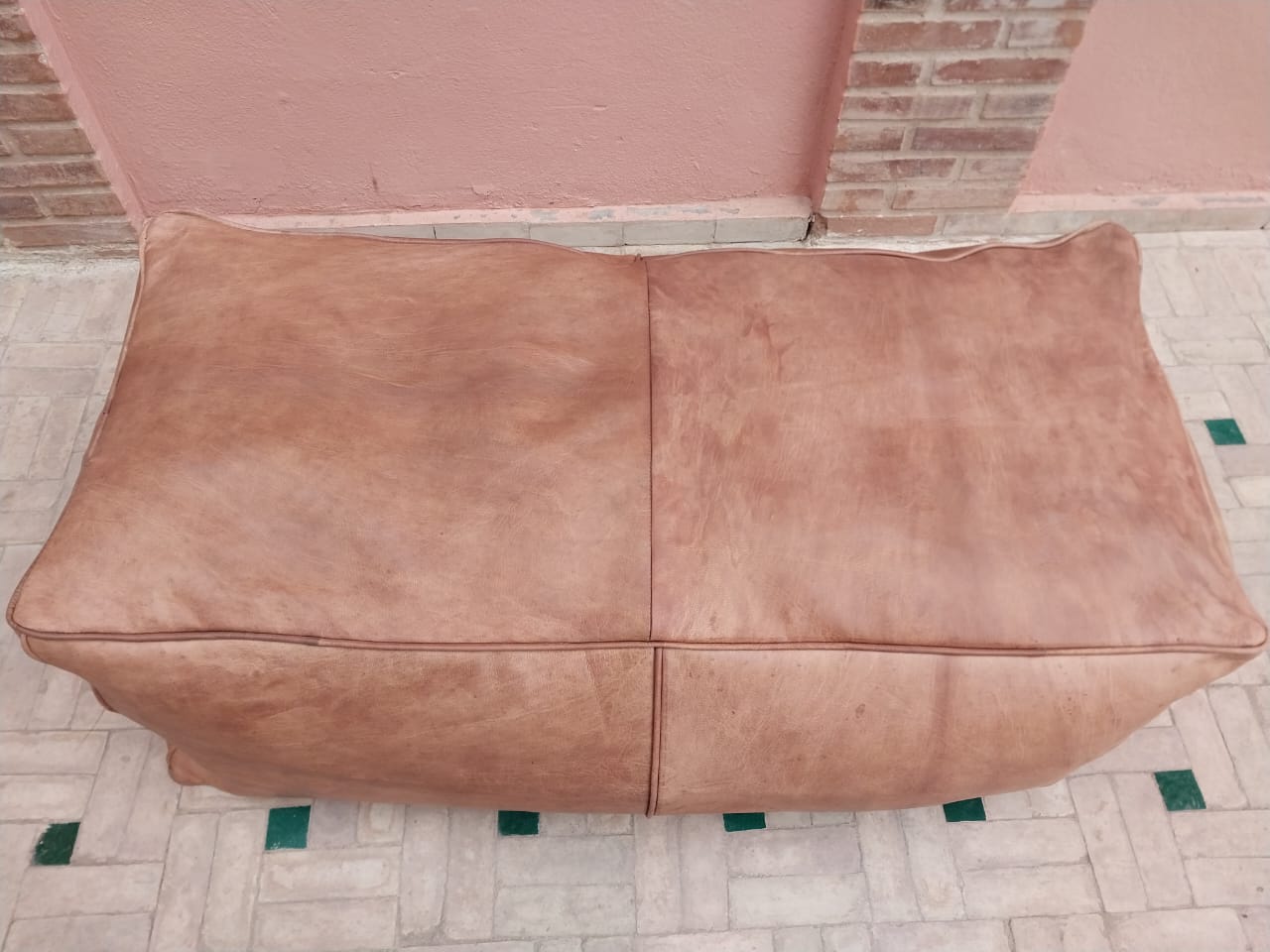 Pouf leather and Sabra silk White Morocco | Fair Trade Morocco Anou