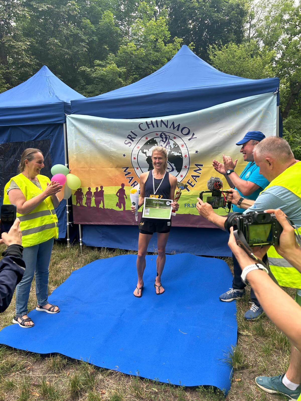 Hour 7 | Caroline Turner wins the Sri Chimnoy Paris 100km